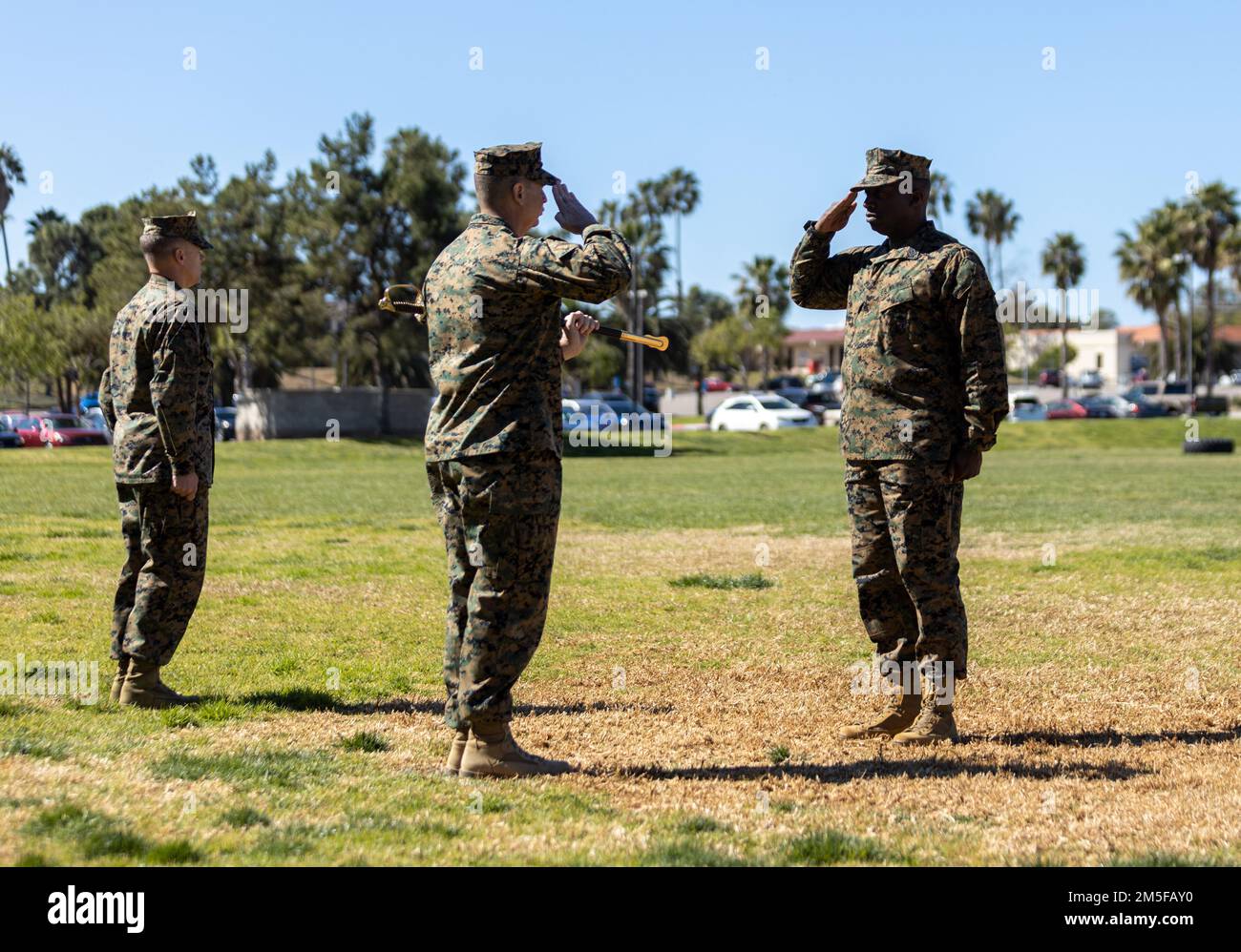 ÉTATS-UNIS Le sergent Major Reginald Daniels du corps maritime, entrant ...