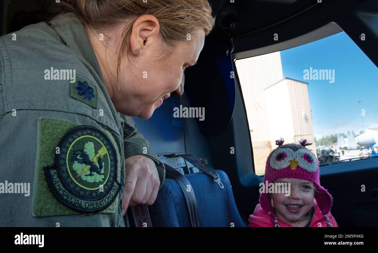ÉTATS-UNIS Le lieutenant-colonel Heather Demis de la Force aérienne ...