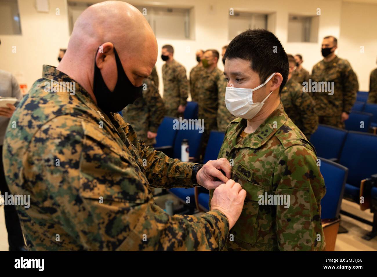 Le capitaine Kazahara Oriyama, de la Force d’autodéfense terrestre ...
