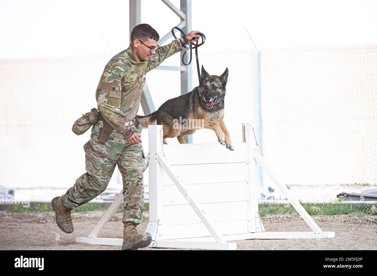 ÉTATS-UNIS Le maître de la Force aérienne, M. Dominic Fallan, un maître ...