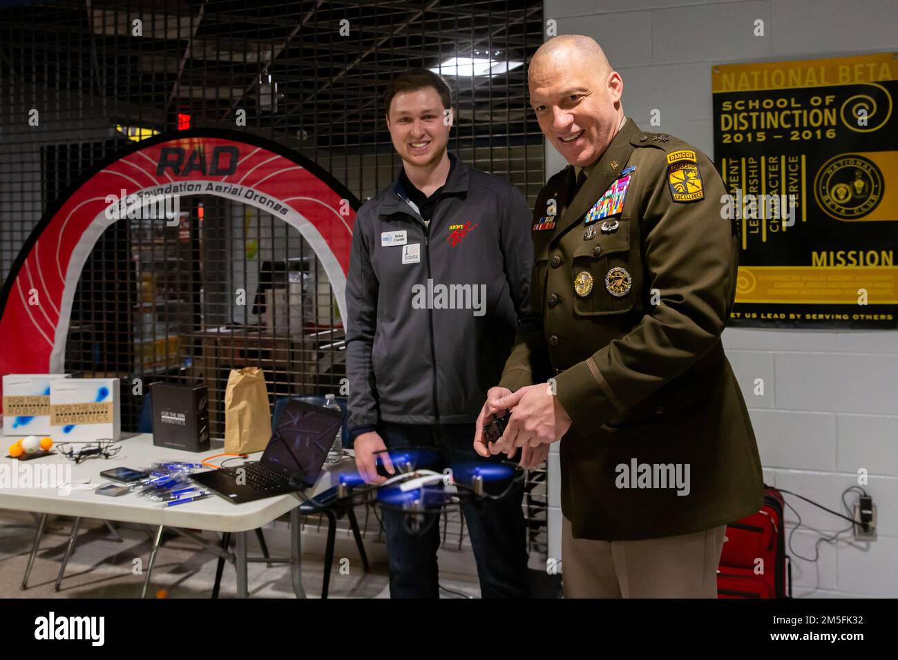 Robotique jrotc Banque de photographies et d’images à haute résolution ...