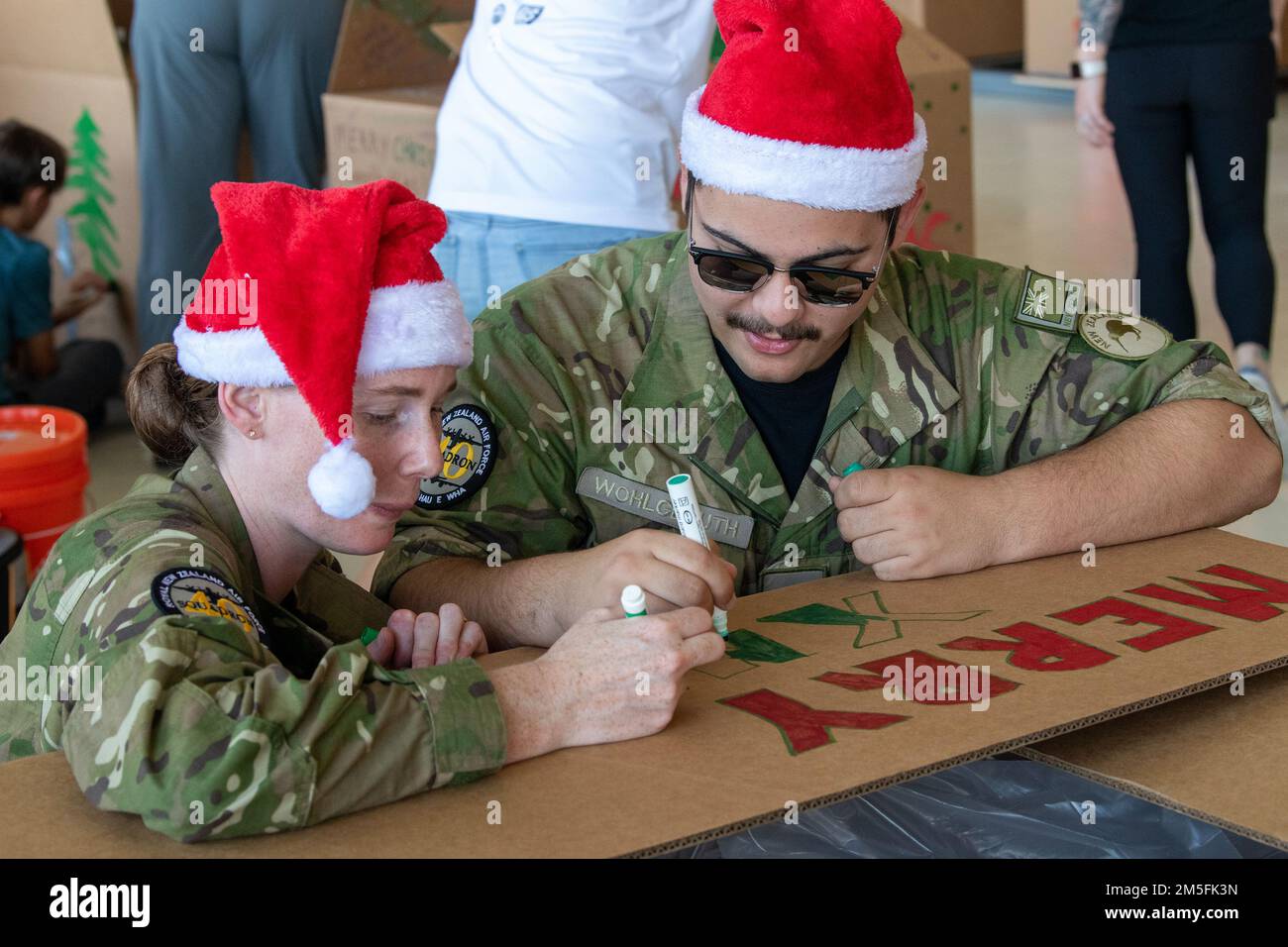 La SGT de la Royal New Zealand Air Force, Julia McLaughlin, et le ...