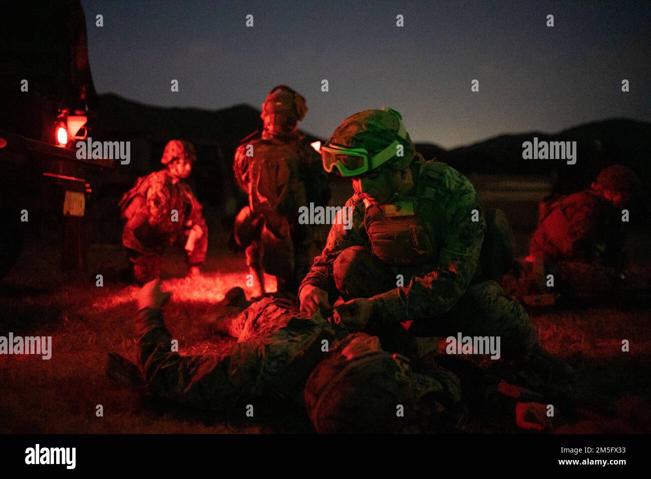 U.S. Navy Hospitalman 3rd Class Frank Hargrove, un corpsman du 3D ...