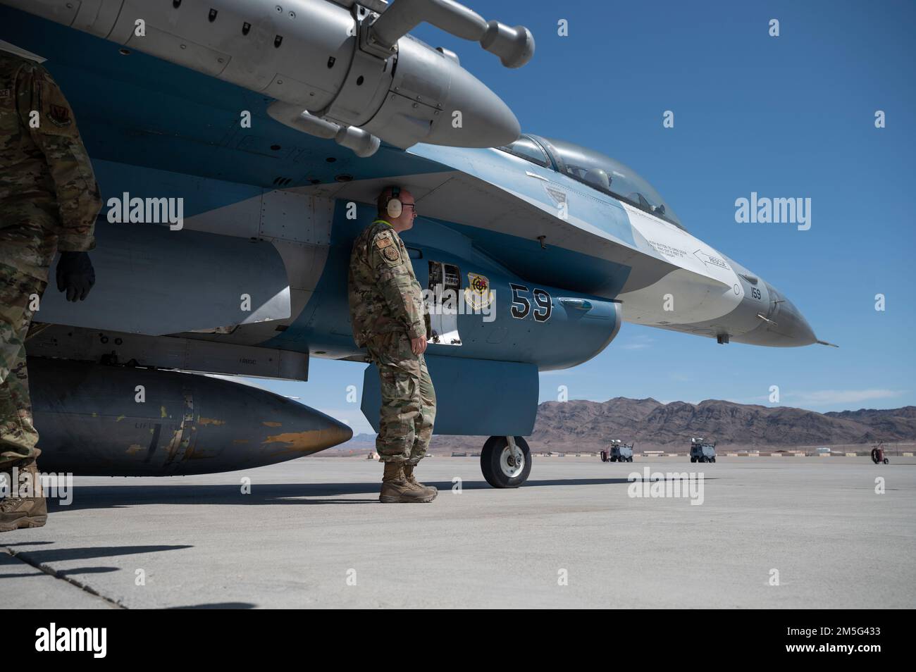 57th aircraft maintenance squadron Banque de photographies et d’images ...