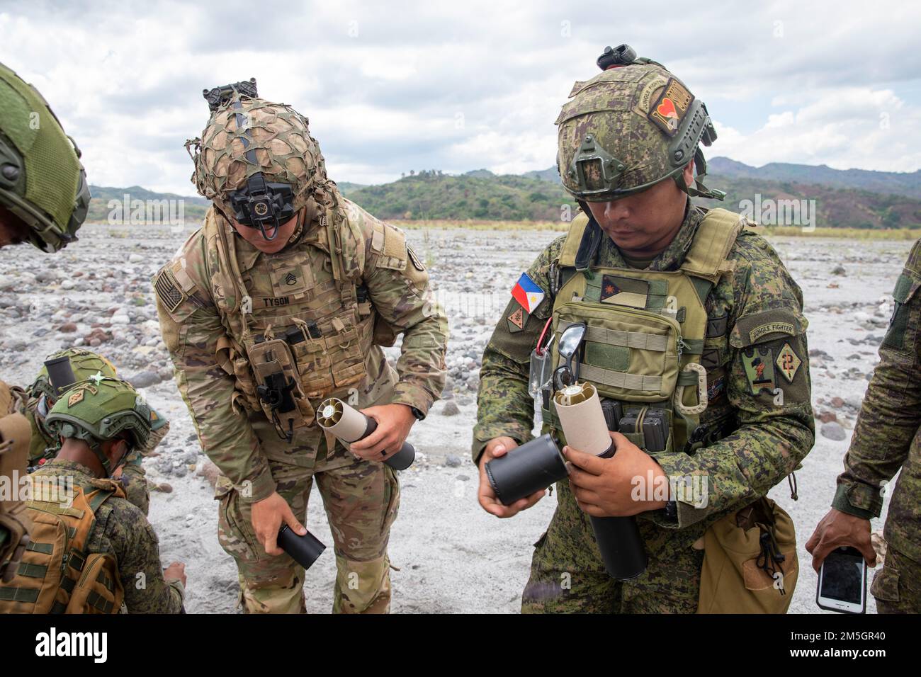 ÉTATS-UNIS État-major de l'armée. Le Sgt Adam Tyson, chef de section ...