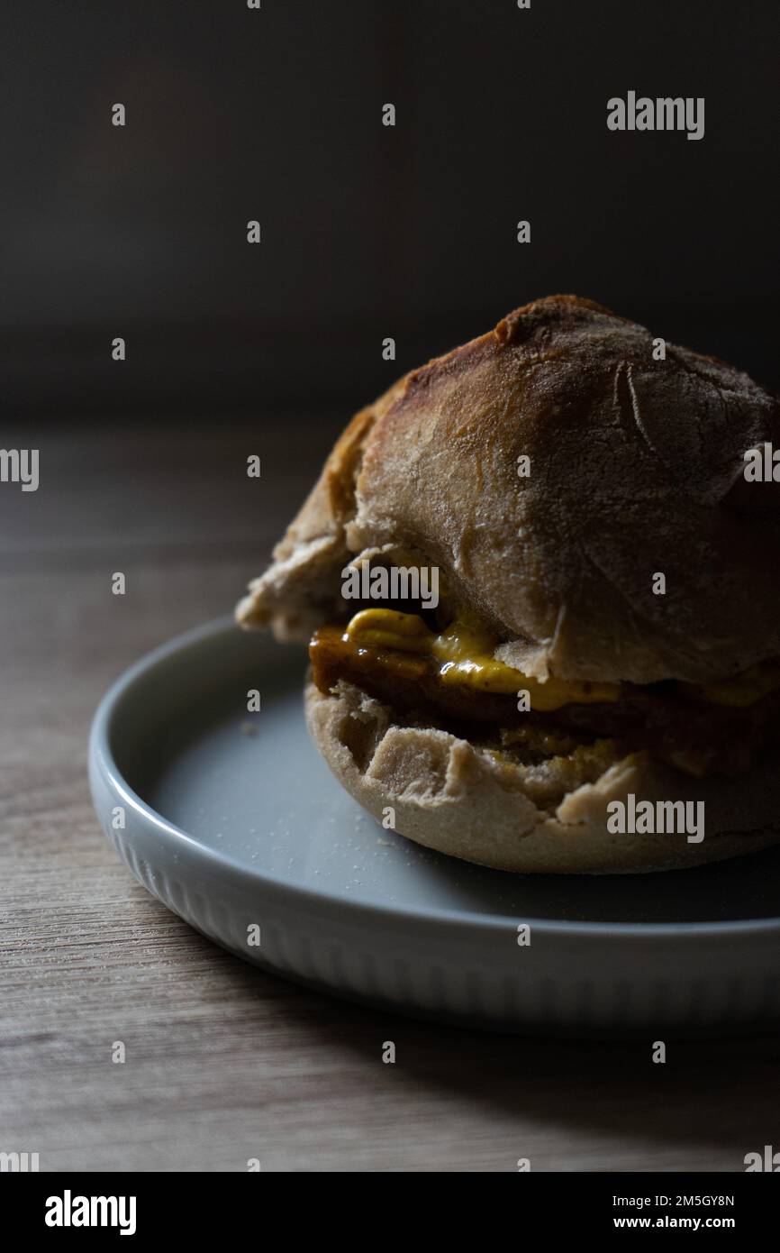 Seitanas. Recette portugaise pour le Bifana traditionnel mais fait avec ...