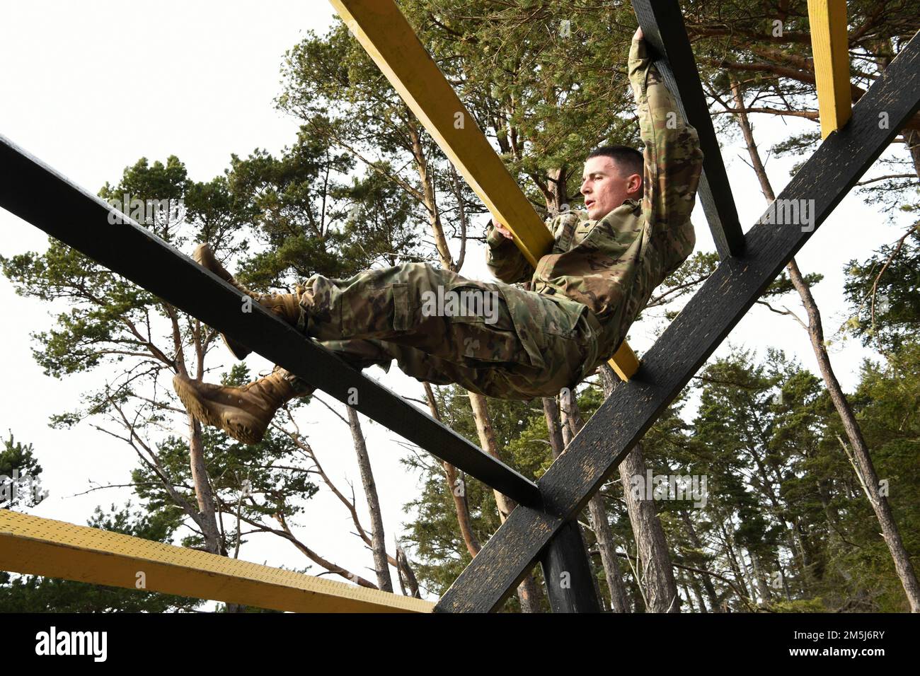 Les soldats de la Garde nationale de l'Armée de l'Oregon concourent ...