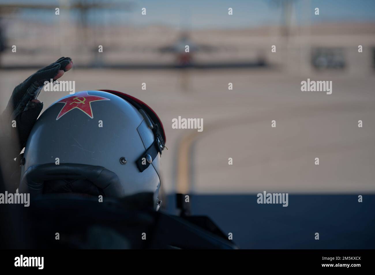 Le lieutenant-colonel Ruben « piège » Amezaga, commandant de l'escadron ...