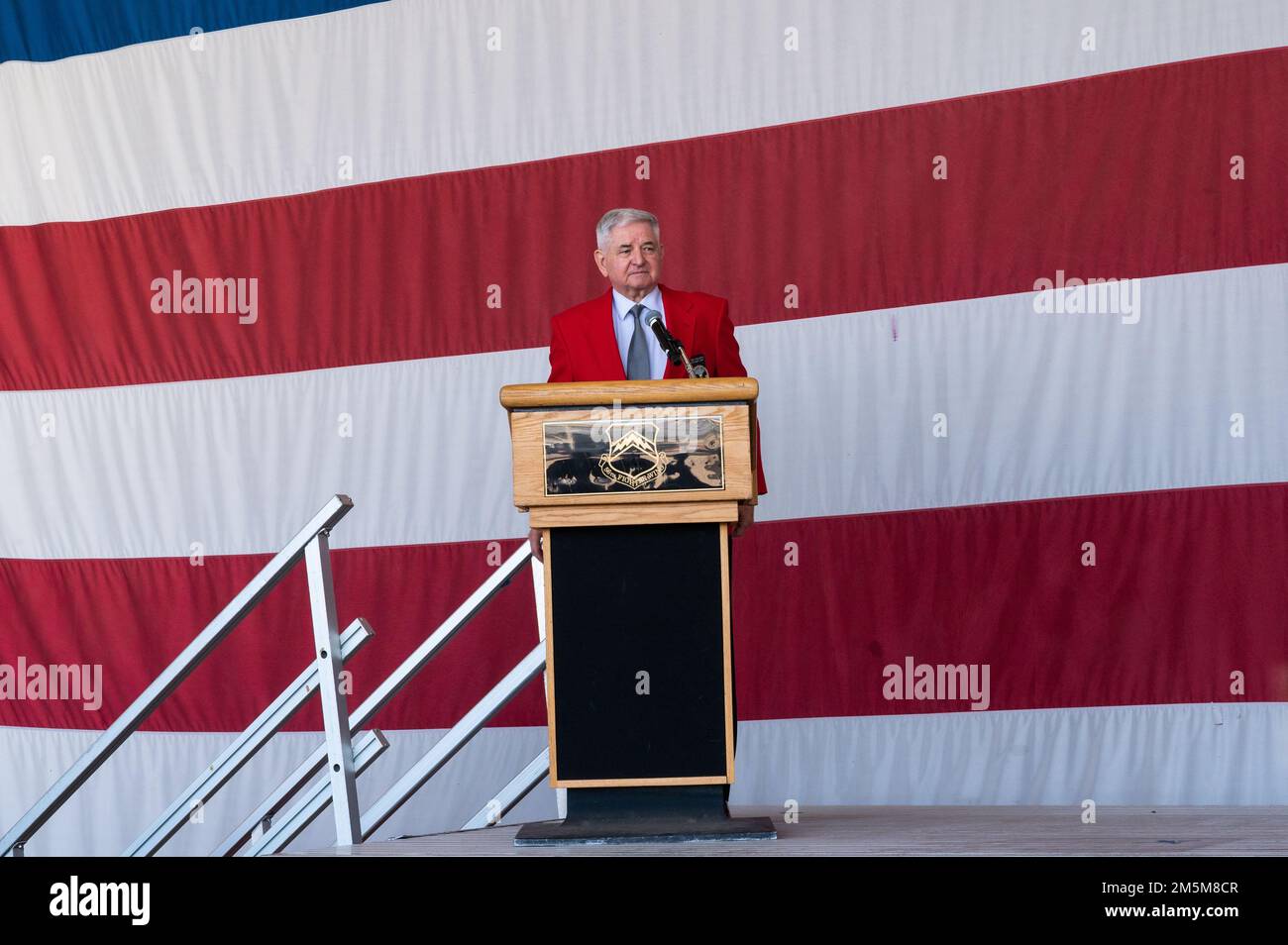 Retraité des États-Unis Le général Ronald R. Fogleman, chef d'état ...
