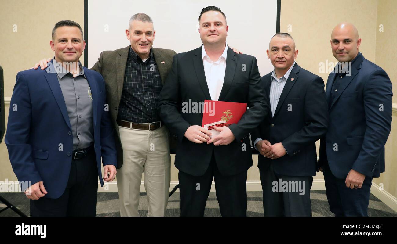 Le major général Jason Q. Bohm, commandant général du recrutement des ...