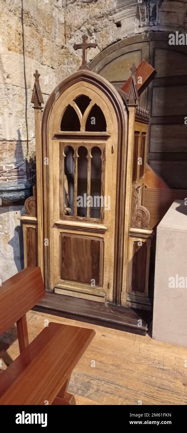 Iglesia de san julian y santa basilisa Banque de photographies et d ...