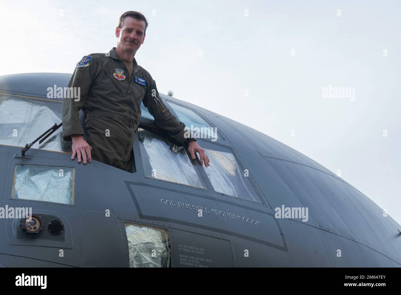 ÉTATS-UNIS Le colonel de la Force aérienne Russell “Bones” Cook ...