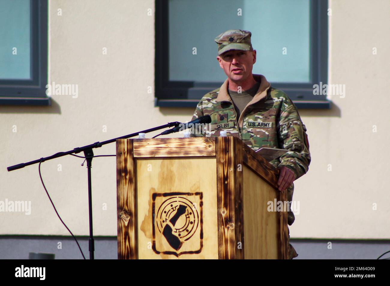 Le lieutenant-colonel Kenneth Selby, commandant du 2nd Bataillon, 34th ...