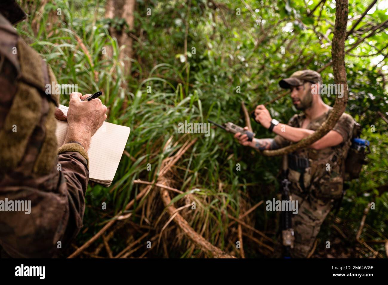 ÉTATS-UNIS Le sergent d'état-major de la Force aérienne, Evan Orth, du ...