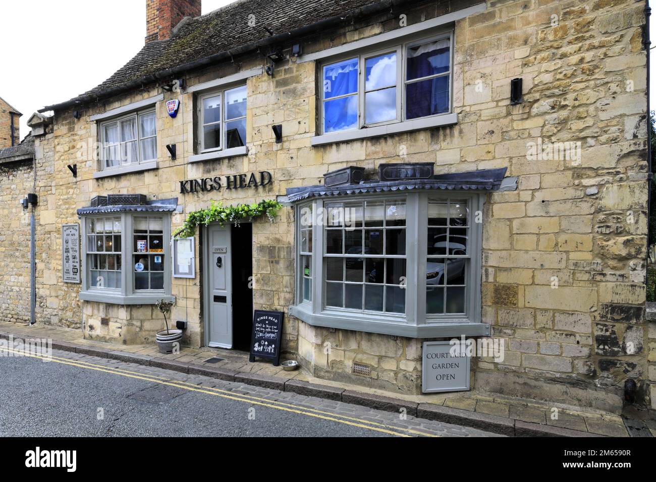 Pub kings head stamford Banque de photographies et d’images à haute ...