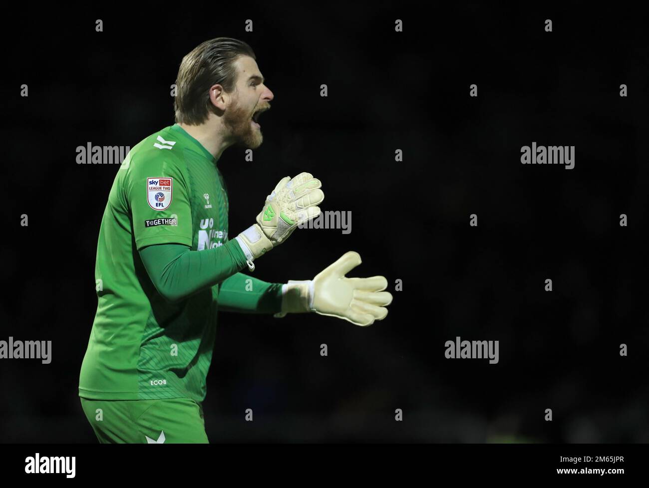 Le gardien de but de Northampton, Lee Burge, lors du match Sky Bet ...