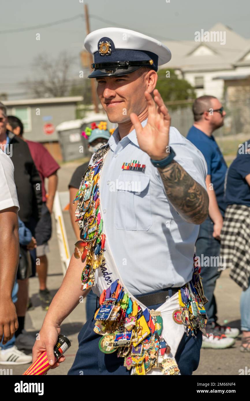 ÉTATS-UNIS L'officier de vaisseau Petty de classe 2nd Casey travers, l ...