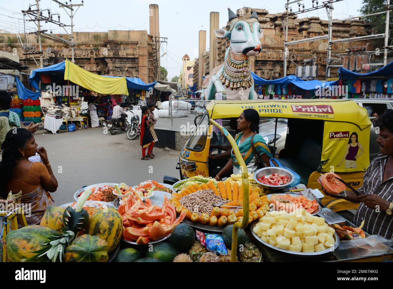 Statue de taureau shivas Banque de photographies et d’images à haute résolution - Alamy
