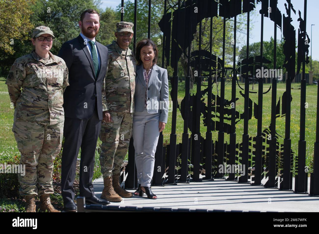 ÉTATS-UNIS Michelle Tarkowski, colonel de la Force aérienne, vice ...