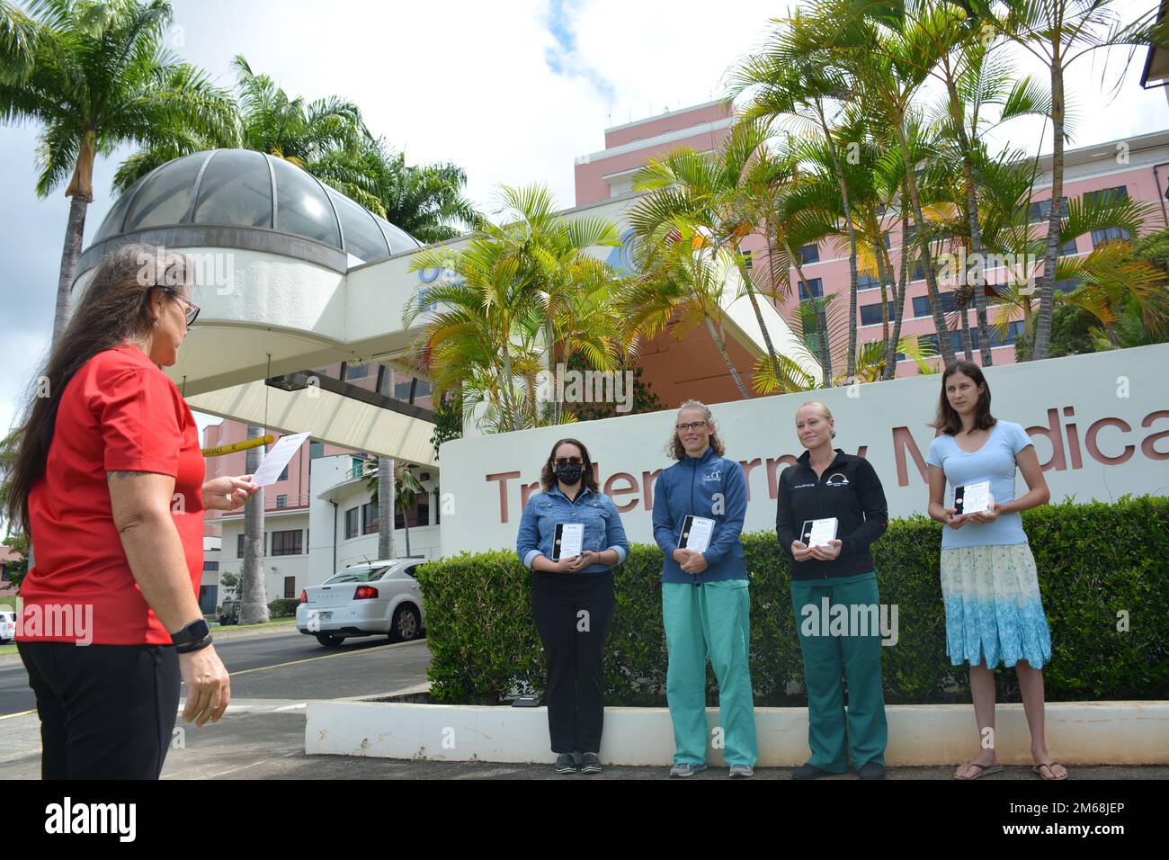 Becky Lapolice, Croix-Rouge, directrice de programme, Tripler Army ...