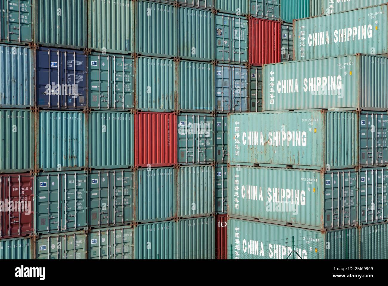 Zeebrugge port and container terminal Banque de photographies et d ...