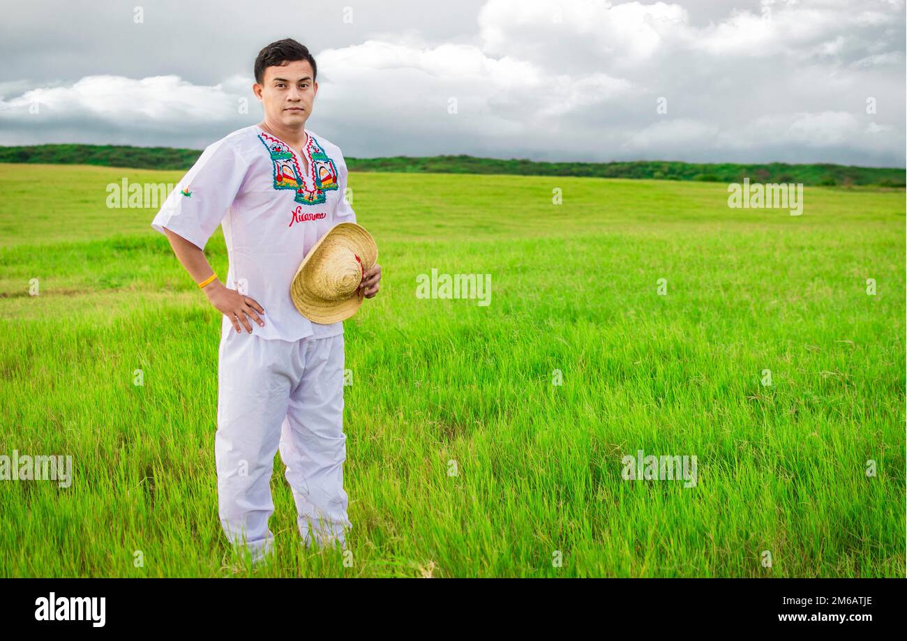 Costume nicaragua Banque de photographies et d’images à haute ...
