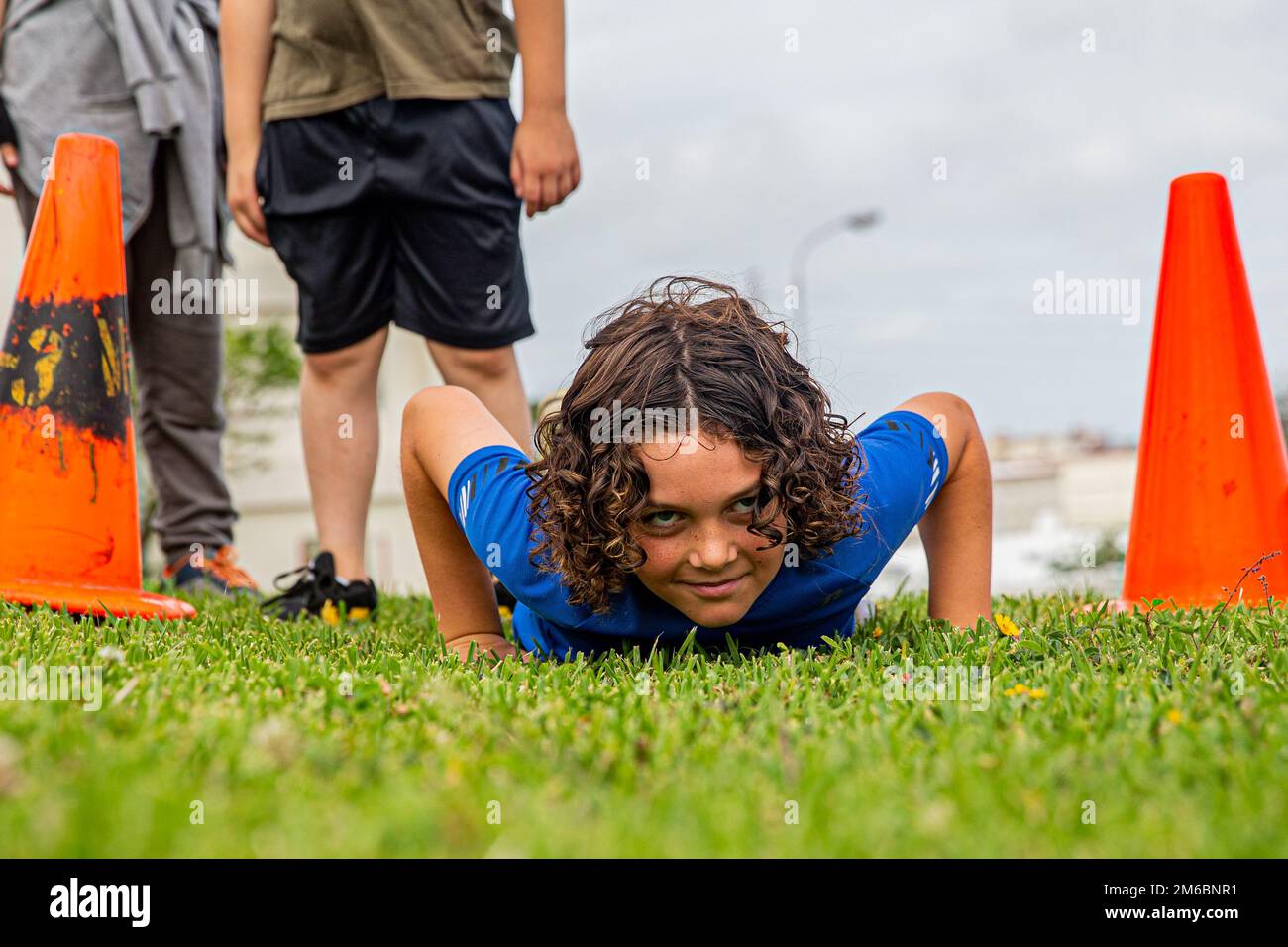 Les membres du service et leurs familles participent à un test de ...
