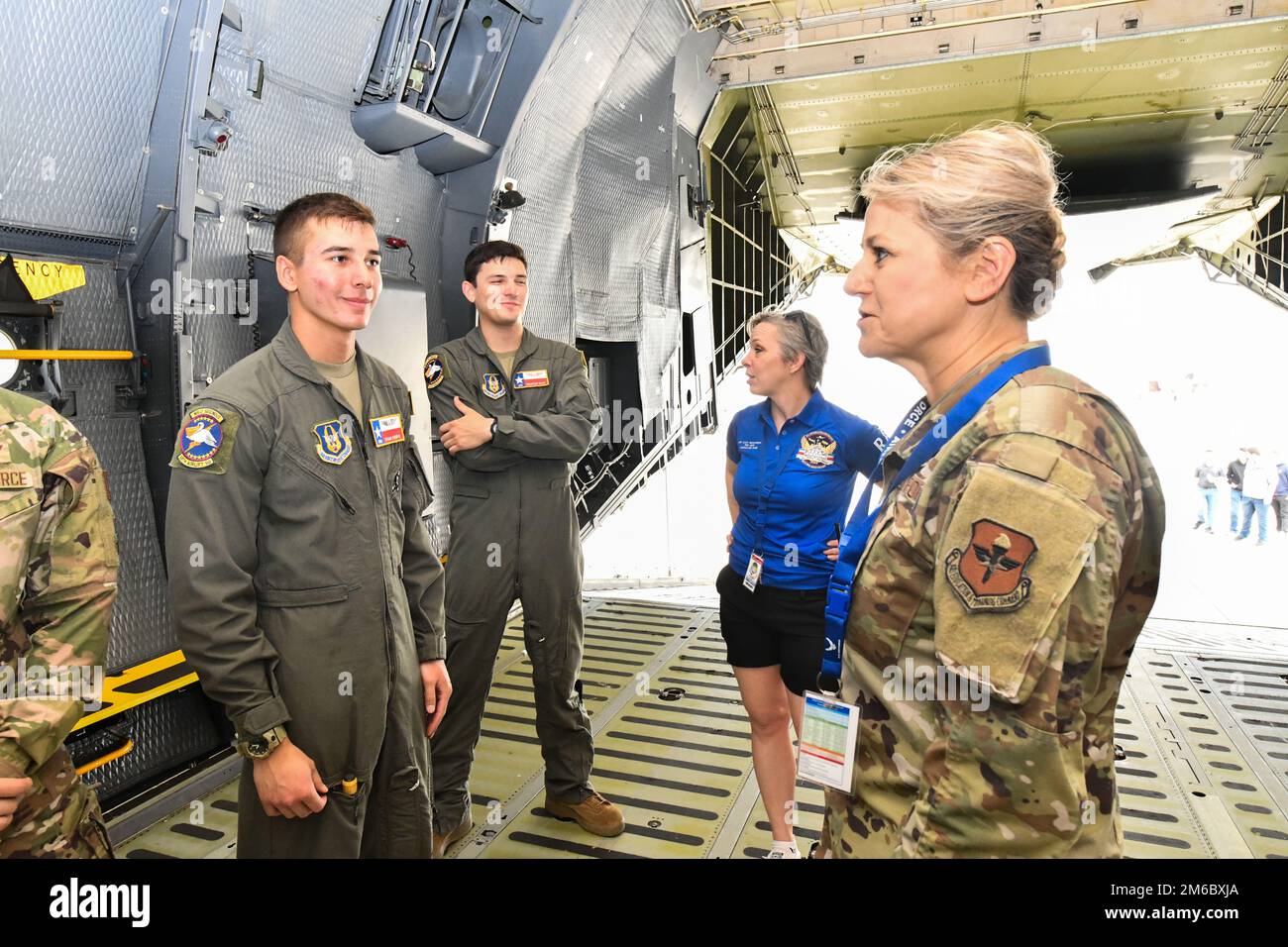 ÉTATS-UNIS Force aérienne Brig. Le général Caroline M. Miller ...
