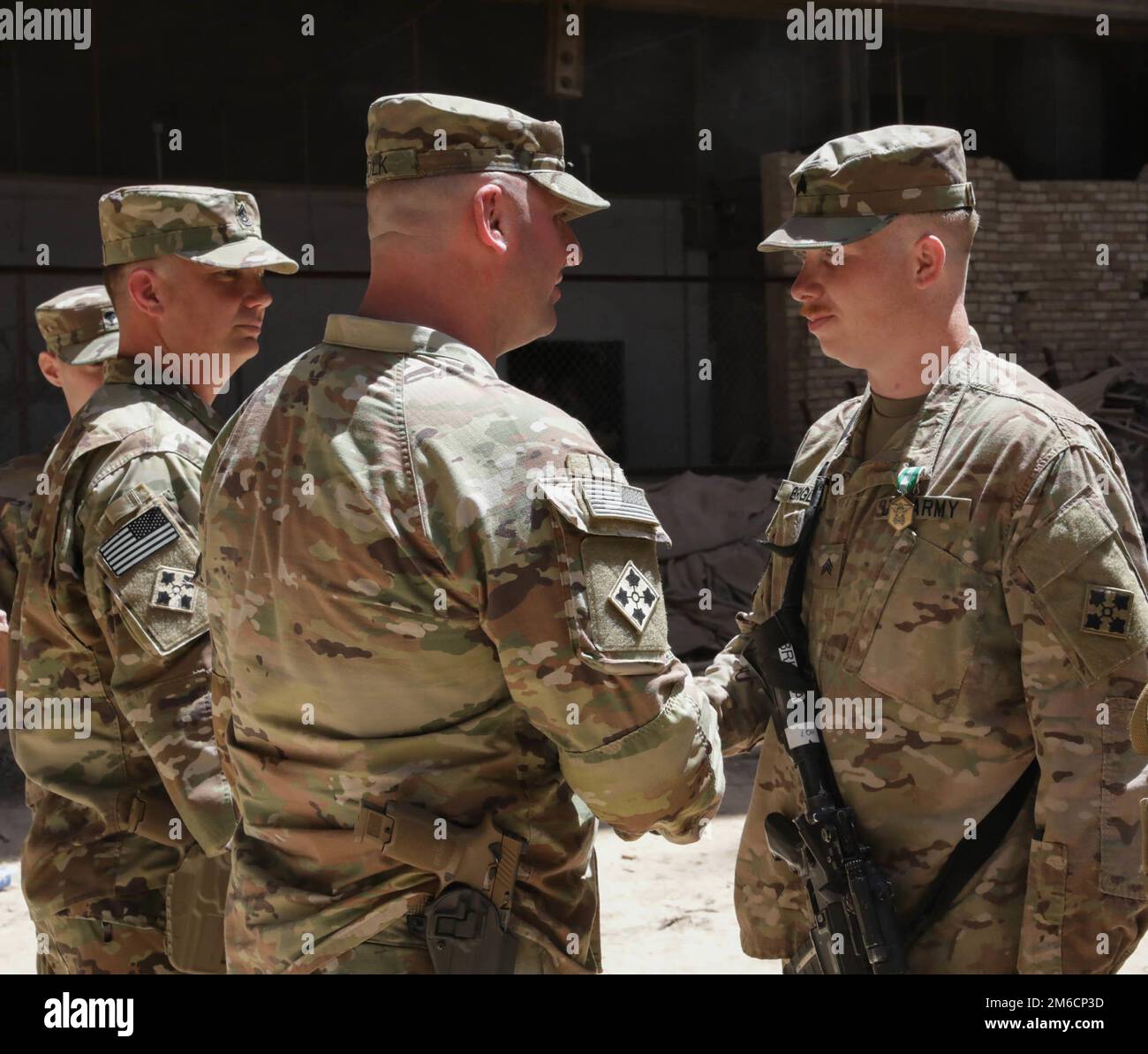 Le lieutenant-colonel Gregory Polk, commandant de la Force ...