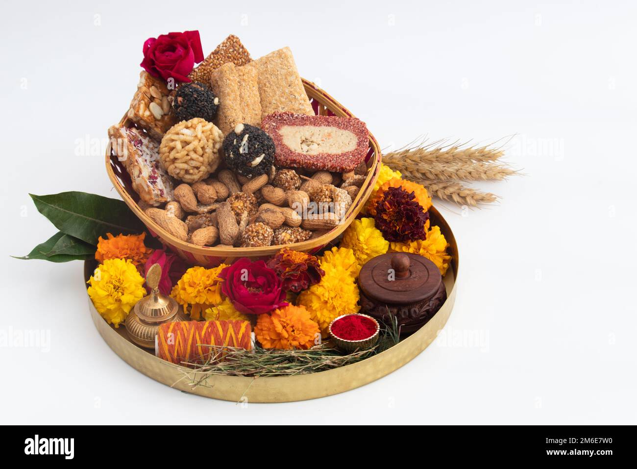 Gulab Gajak Mithai, Pista Gazak, Til Patti ou Papdi, Til Laddu ou Ladoo ...