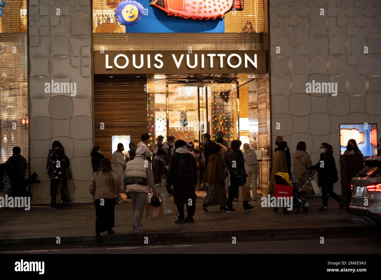 Tokyo, Japon. 3rd janvier 2023. Un lieu de vente au détail de luxe Louis Vuitton à Ginza.in 2021 ...