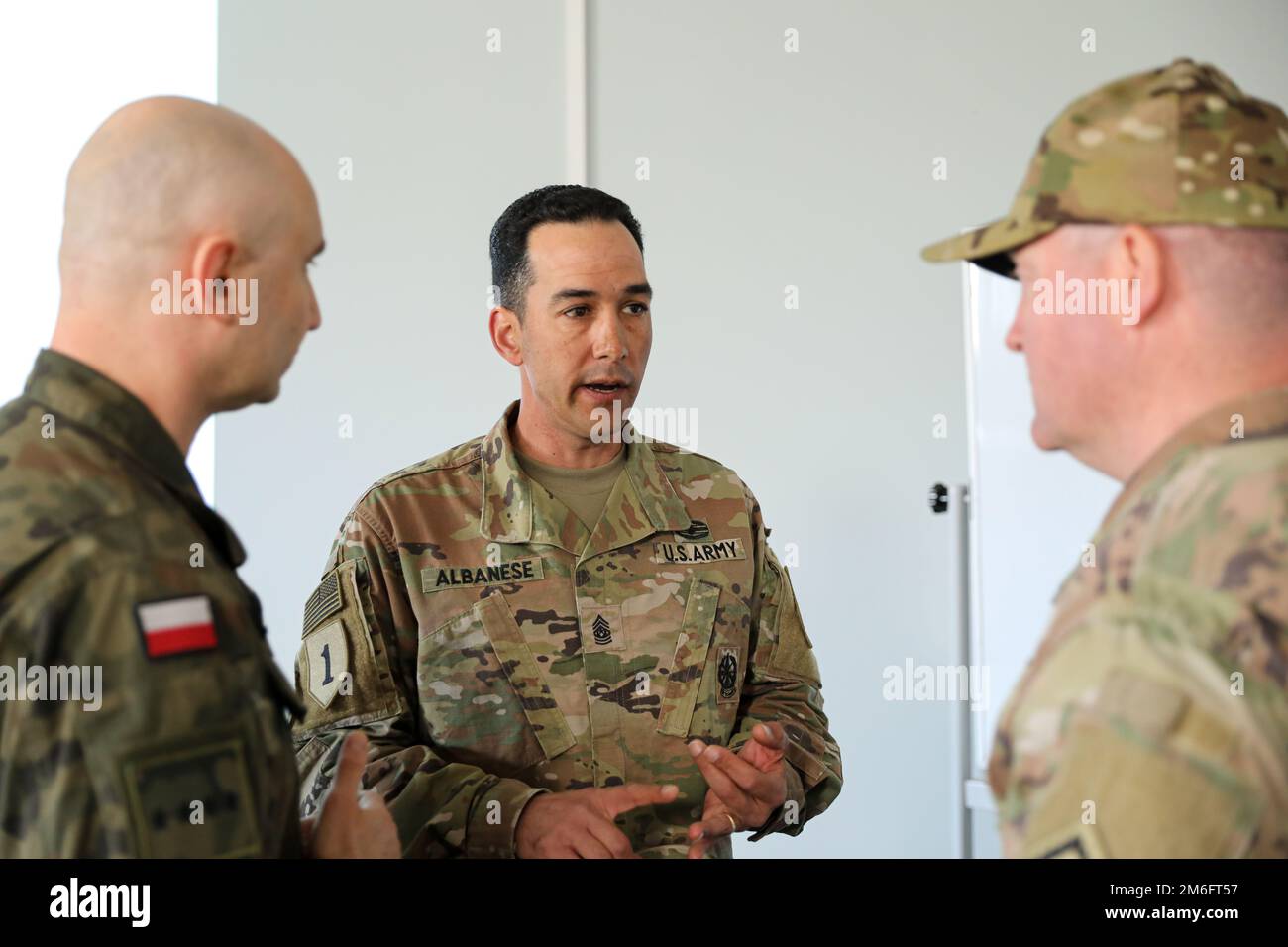 Commandant de l'armée américaine, le Maj. Christopher Albanese, sergent ...
