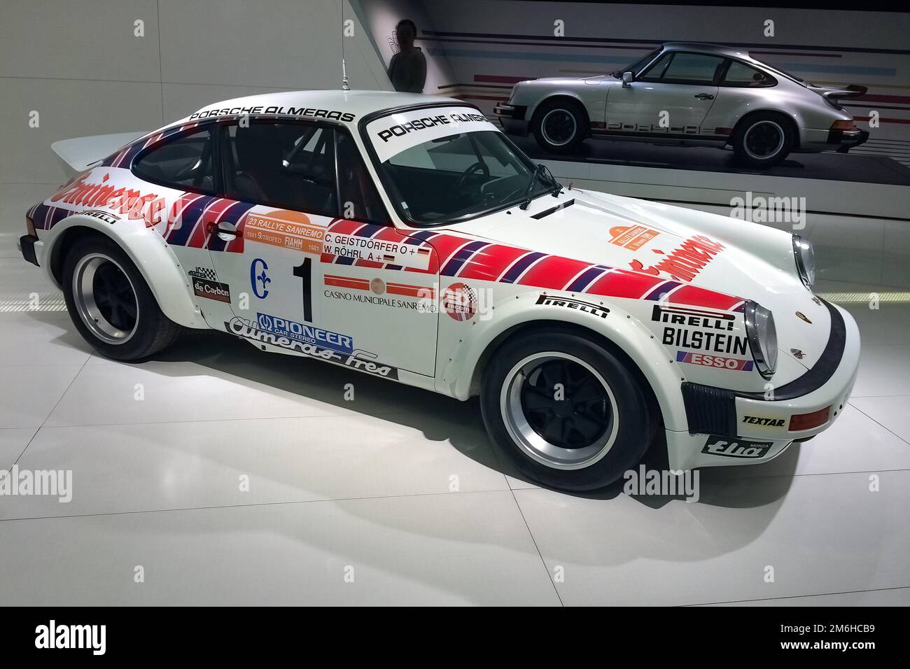 Voiture de course historique Porsche 911 pour Rally Group 4 par Almeras ...