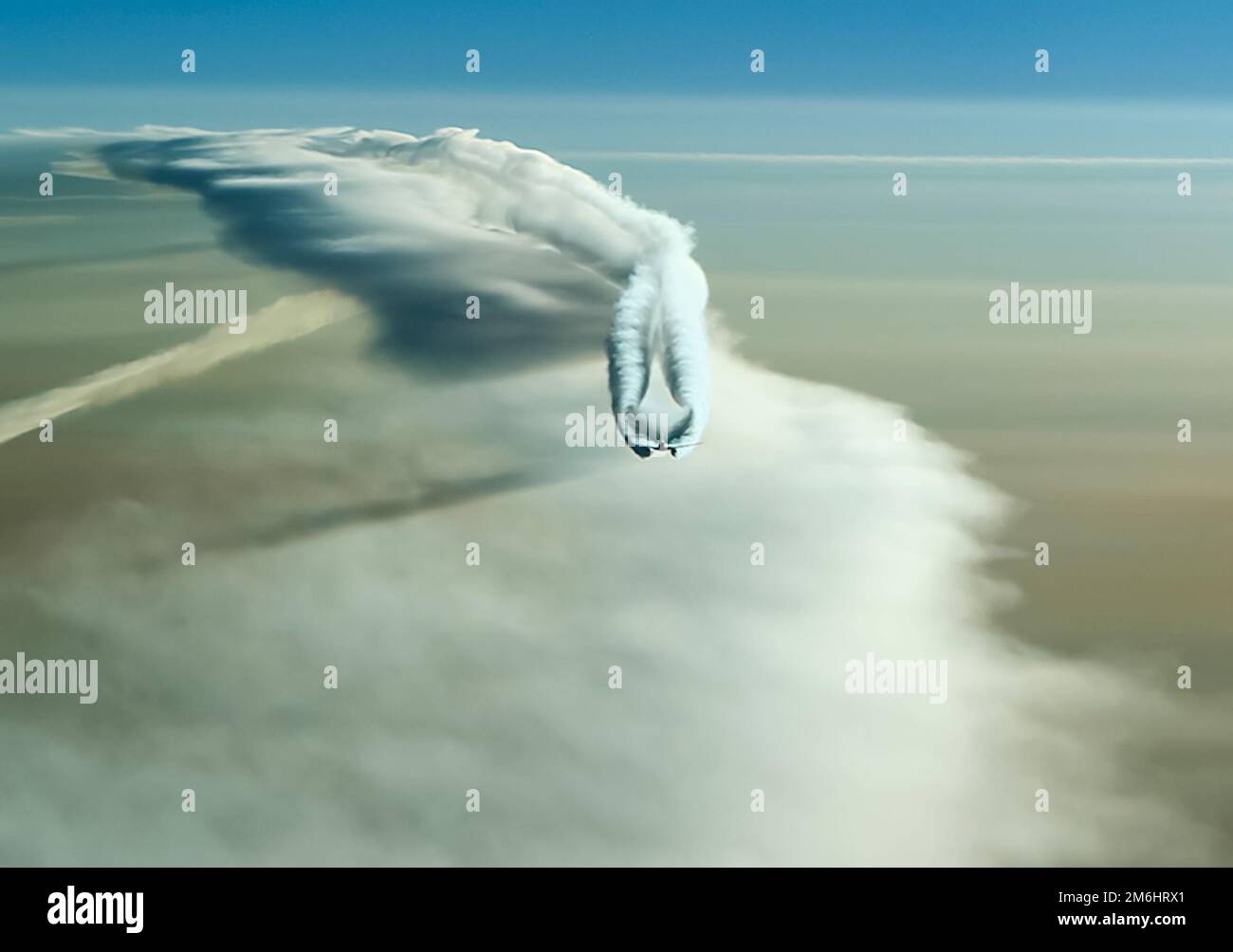 Condensation d'avion Banque de photographies et d’images à haute ...