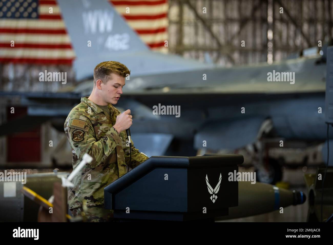 ÉTATS-UNIS Le premier Airman de la Force aérienne, Jason Harris, du ...