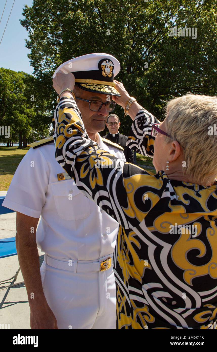 PORTSMOUTH, Virginie (30 avril 2022) - le sous-ministre Guido Valdes ...