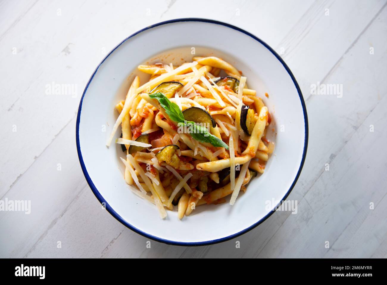 Pâtes Alla Norma Le Pasta Alla Norma Est Un Plat Traditionnel De Pâtes