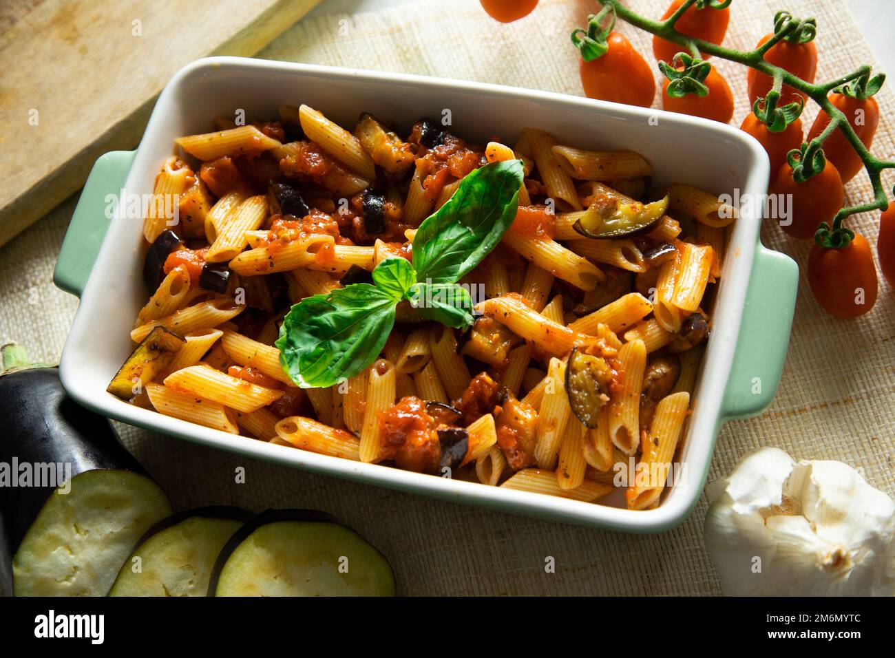 Pâtes Alla Norma Le Pasta Alla Norma Est Un Plat Traditionnel De Pâtes