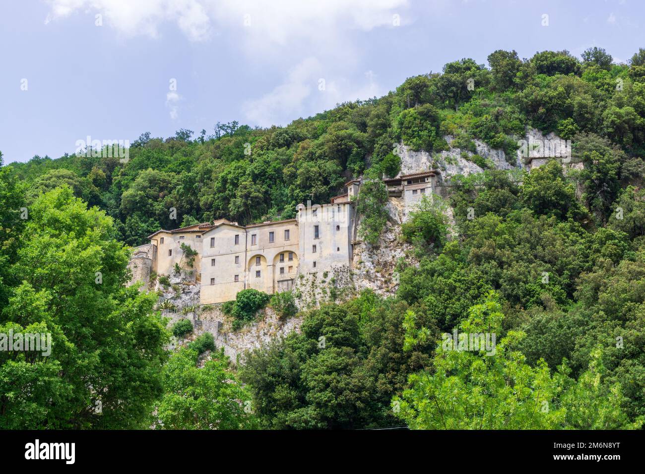 Santuario di Greccio, Italie, érigé par St. François. Dans ce monastère ...