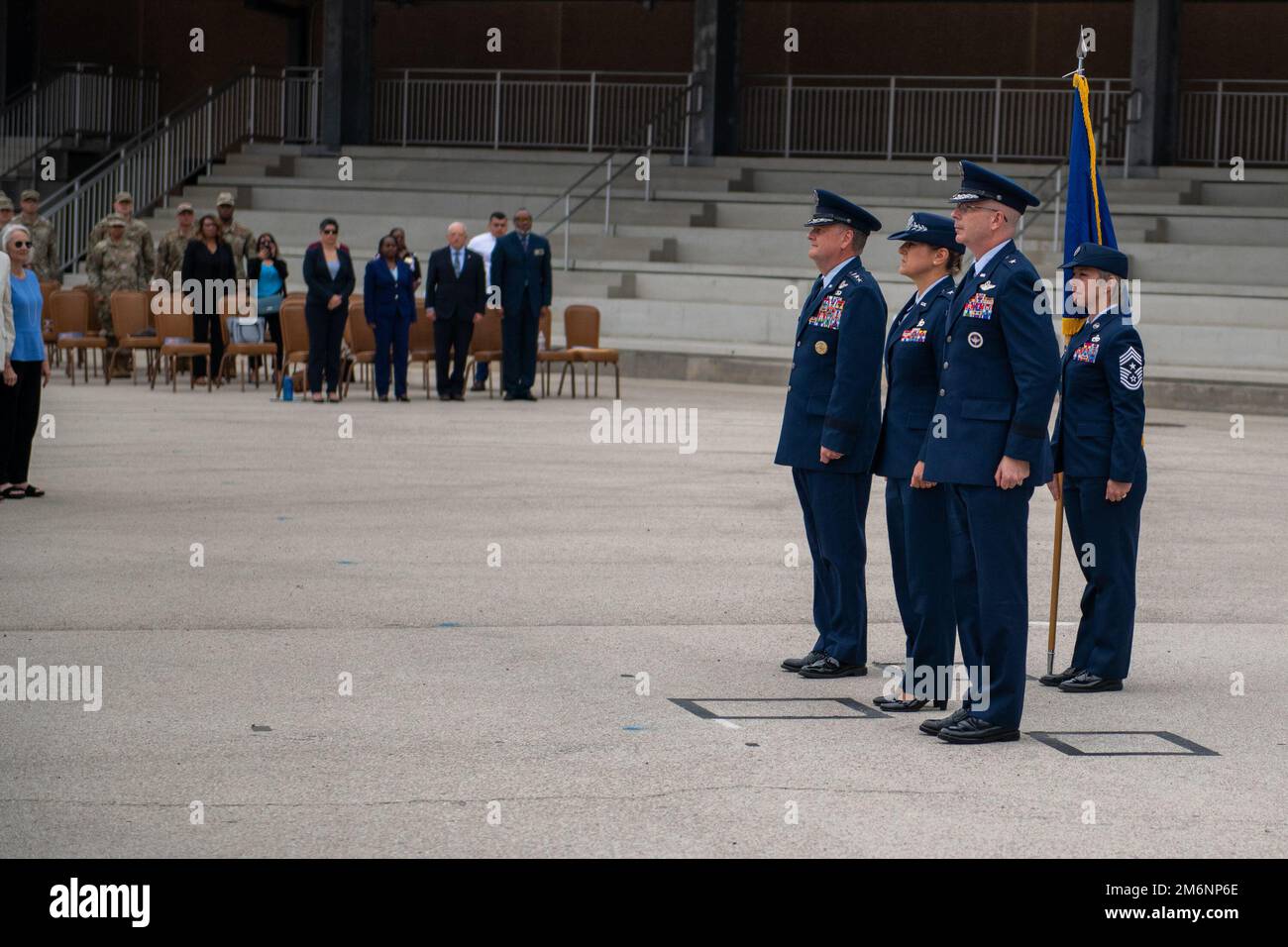 ÉTATS-UNIS Général Marshall (Brad) Webb (à gauche), commandant, Air ...