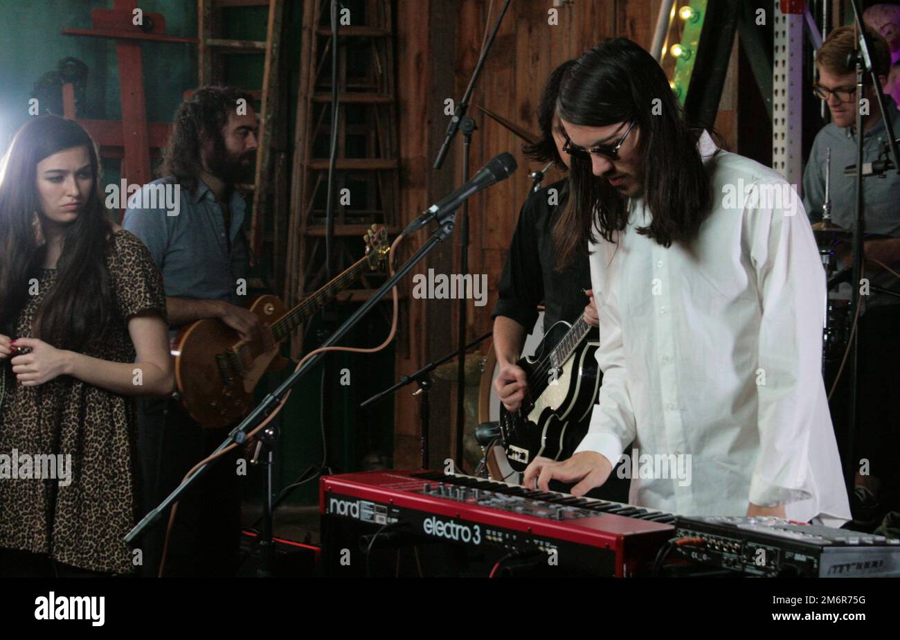 Madeline follin of cults Banque de photographies et d’images à haute ...