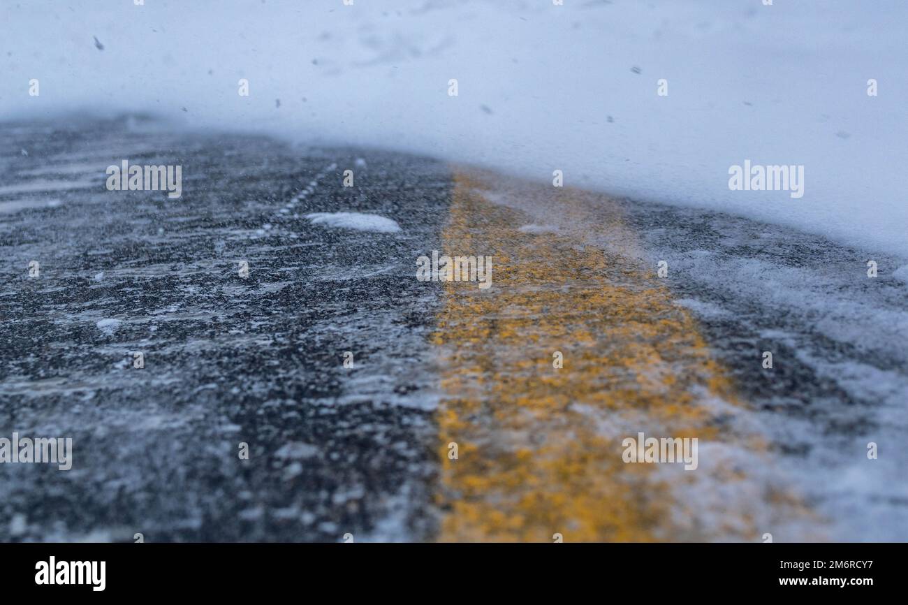 Route sous la neige à montréal Banque de photographies et d’images à ...