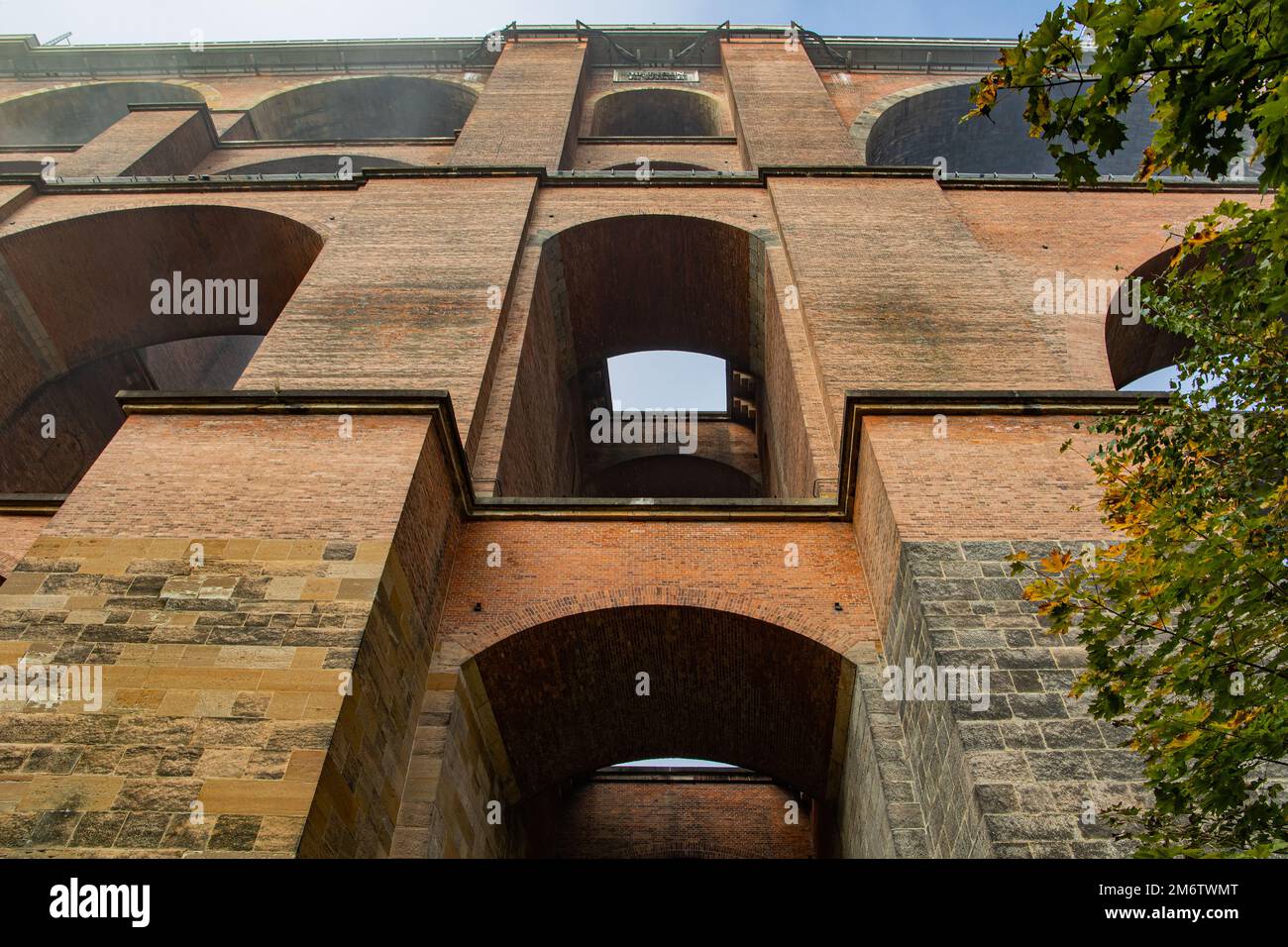 Supports de pont solides. Allemagne. Le viaduc de Goltzsch est le plus ...