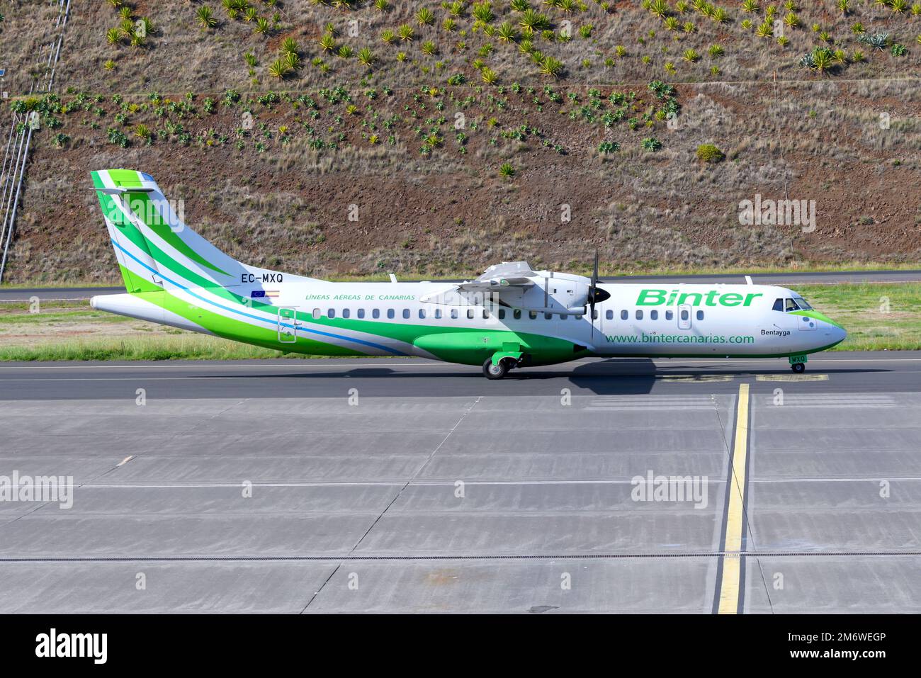 Binter Canarias ATR 72 transport en avion. Avion ATR 72-600 de la ...