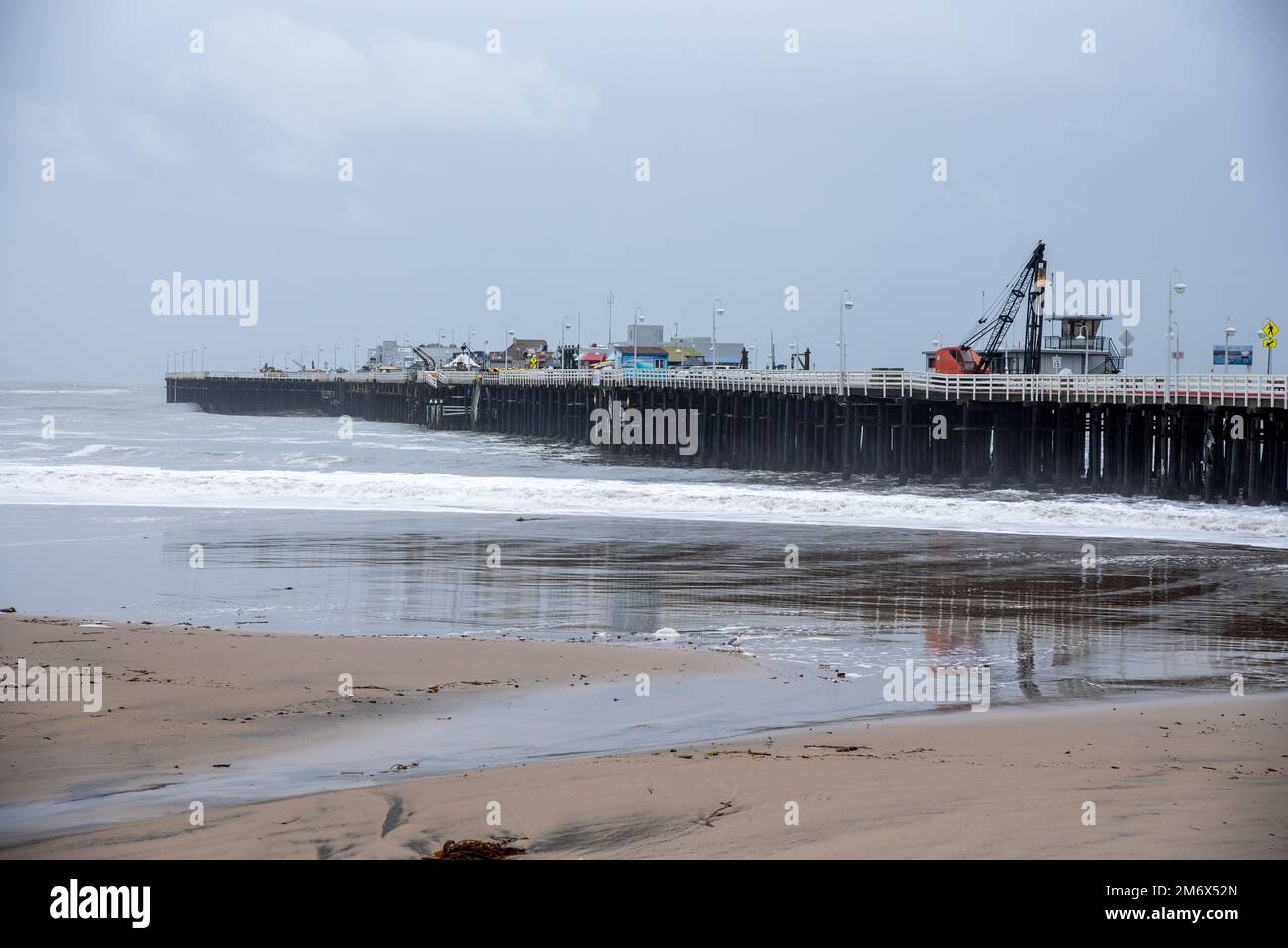 Le cyclone de la bombe cause une tempête grave, des dégâts causés par ...