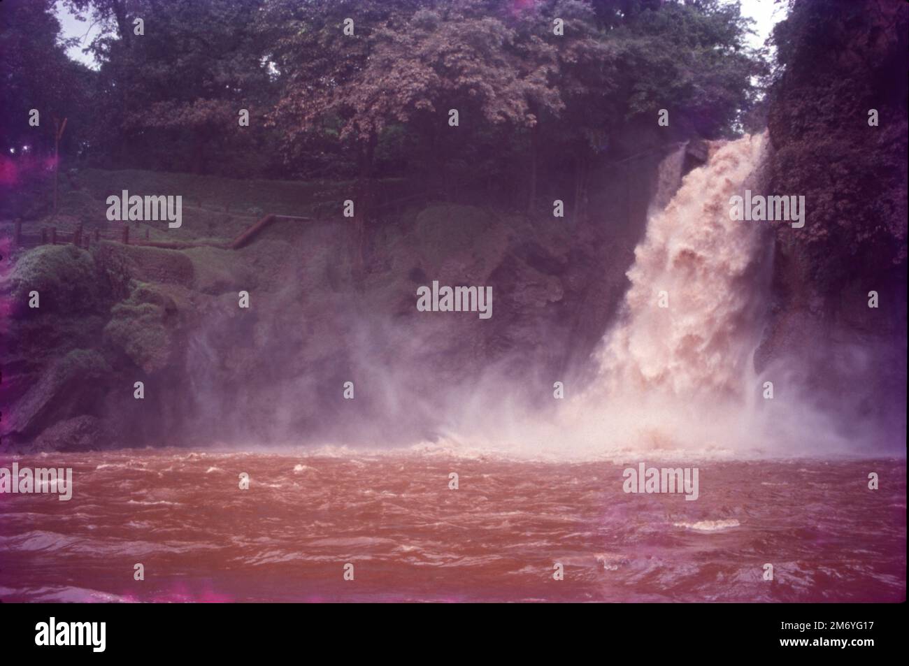 La cascade de Harvalem est un lieu pittoresque, serein et intéressant ...