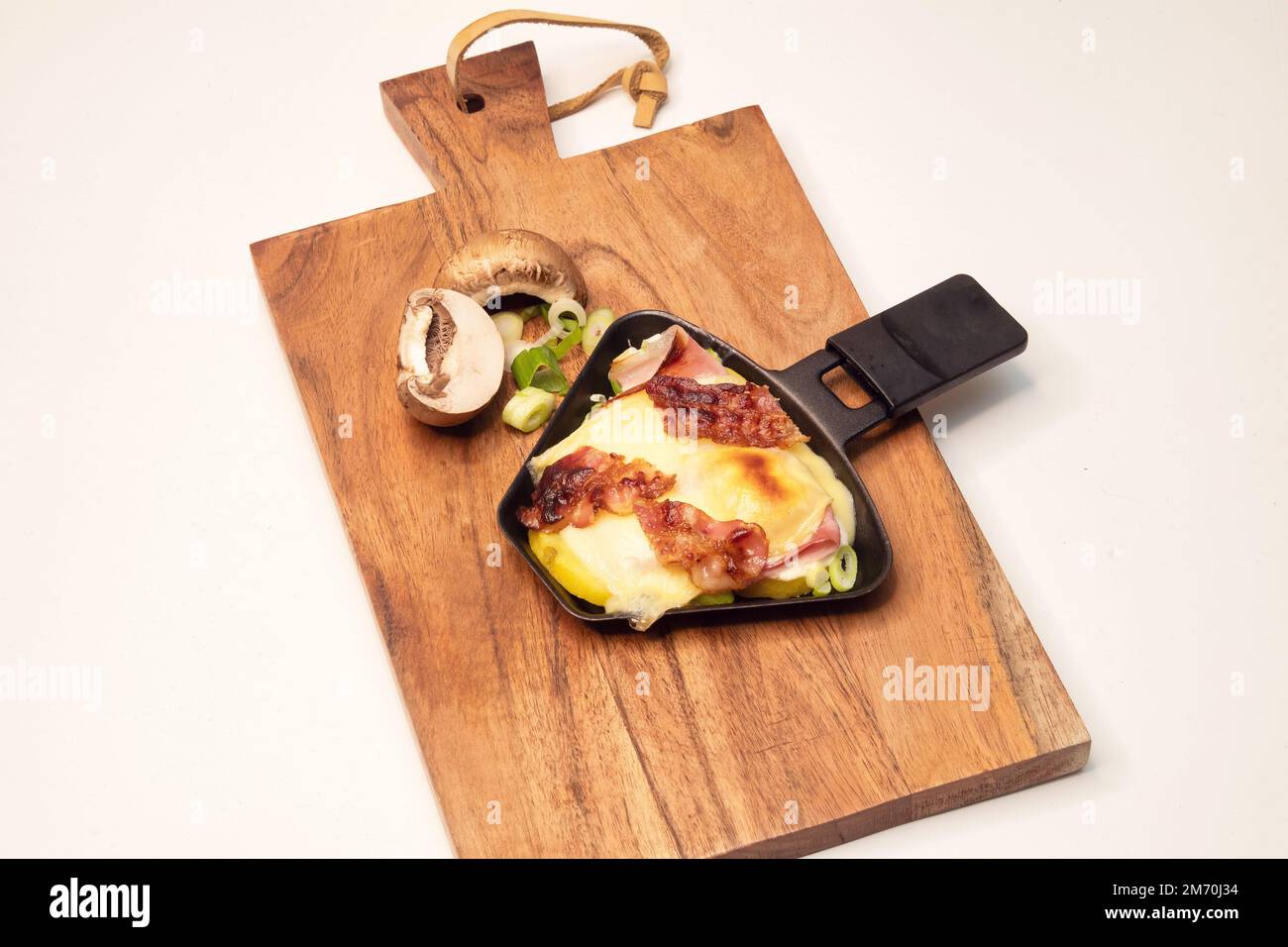 Raclette swiss cheese ham potato Banque de photographies et d’images à ...