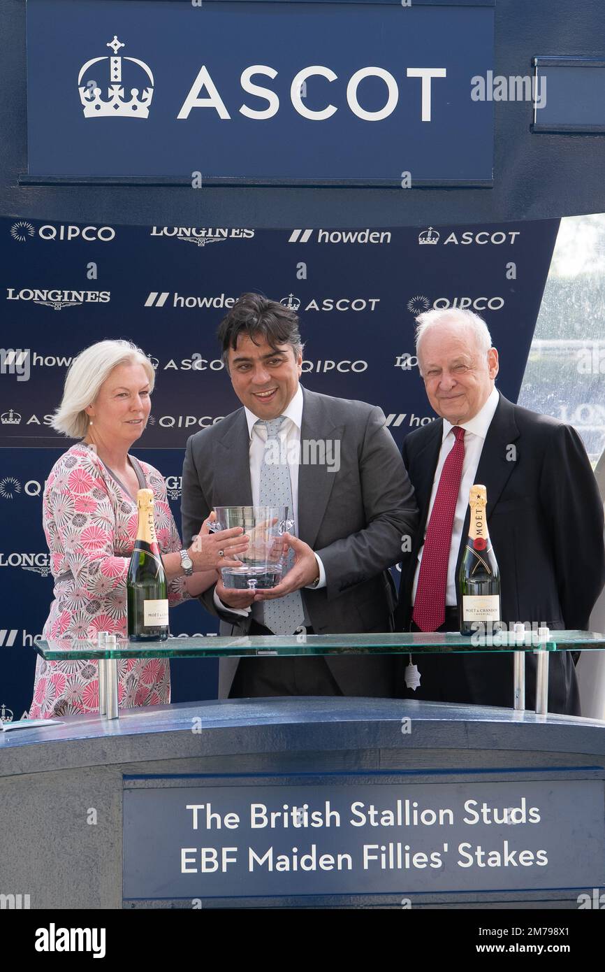 Maureen tucker Banque de photographies et d’images à haute résolution ...