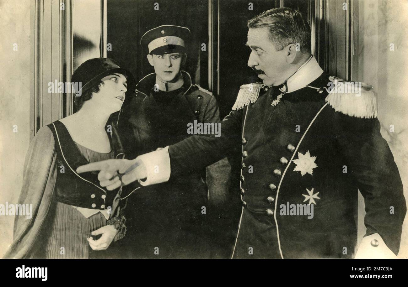 Pola Negri, actrice polonaise de films silencieux, et Noah Beery et Ben ...