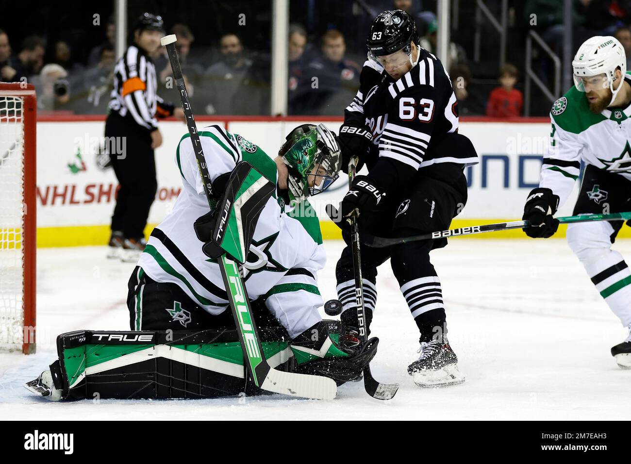 Dallas Stars goaltender Scott Wedgewood makes a save against New Jersey ...